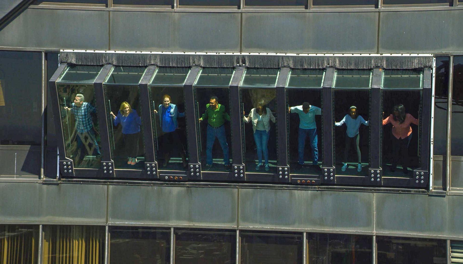 TILT - Chicago's Highest Thrill Ride - Magnicity